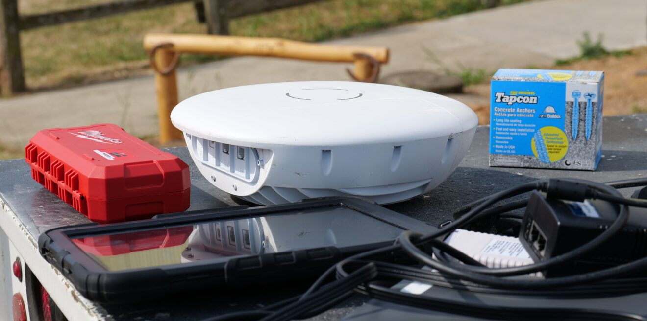 Signal Saucers: PUD Fairground Wi-Fi - JPUD